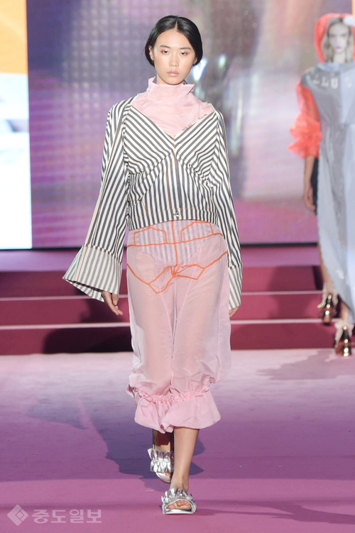 중도일보 - 패션 스쿨 이스티튜토 세꼴리 (Istituto Secoli) 2017 졸업 작품전